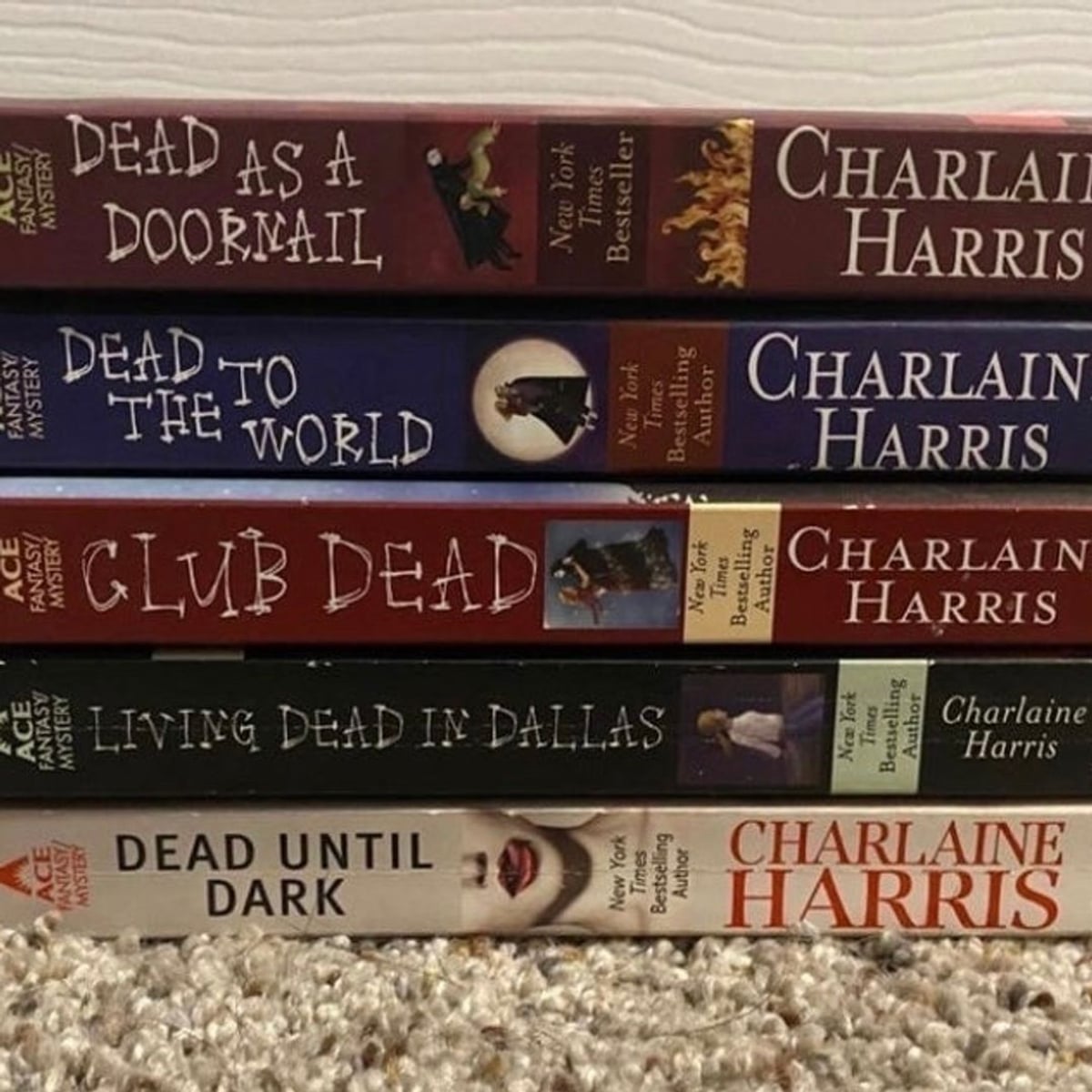 True Blood first 5 books by Charlaine Harris , Paperback | Pangobooks