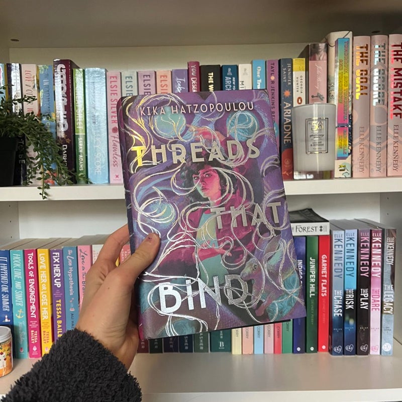 FAIRYLOOT Threads that Bind by Kiki Hatzopoulou, Hardcover | Pangobooks
