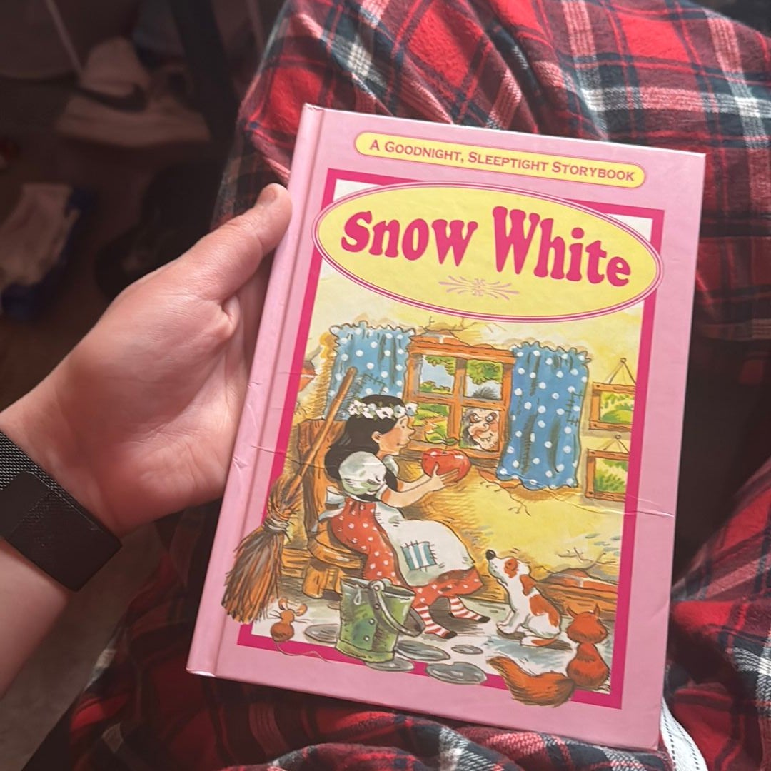 Three Little Pigs; Sleeping Beauty; Snow White; Aladdin by Pamela Storey