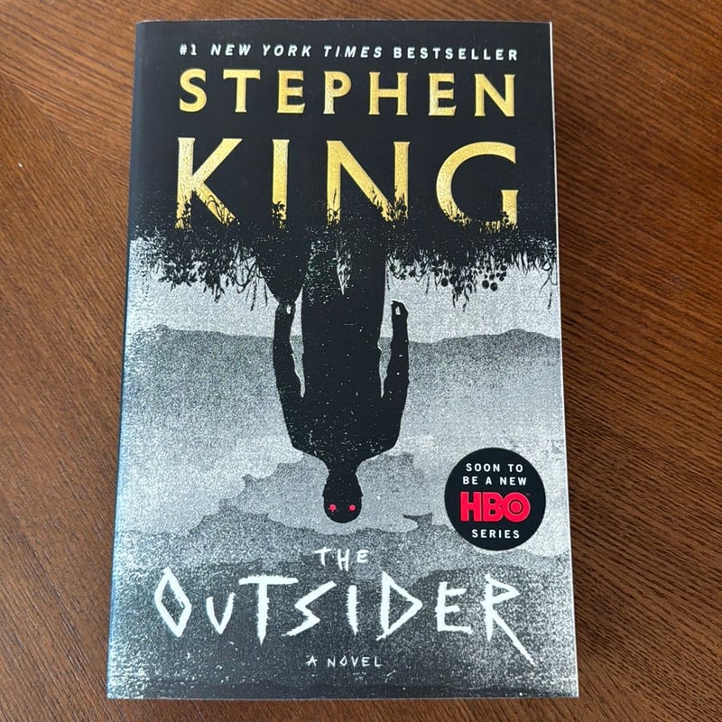 The Outsider by Stephen King, Paperback | Pangobooks