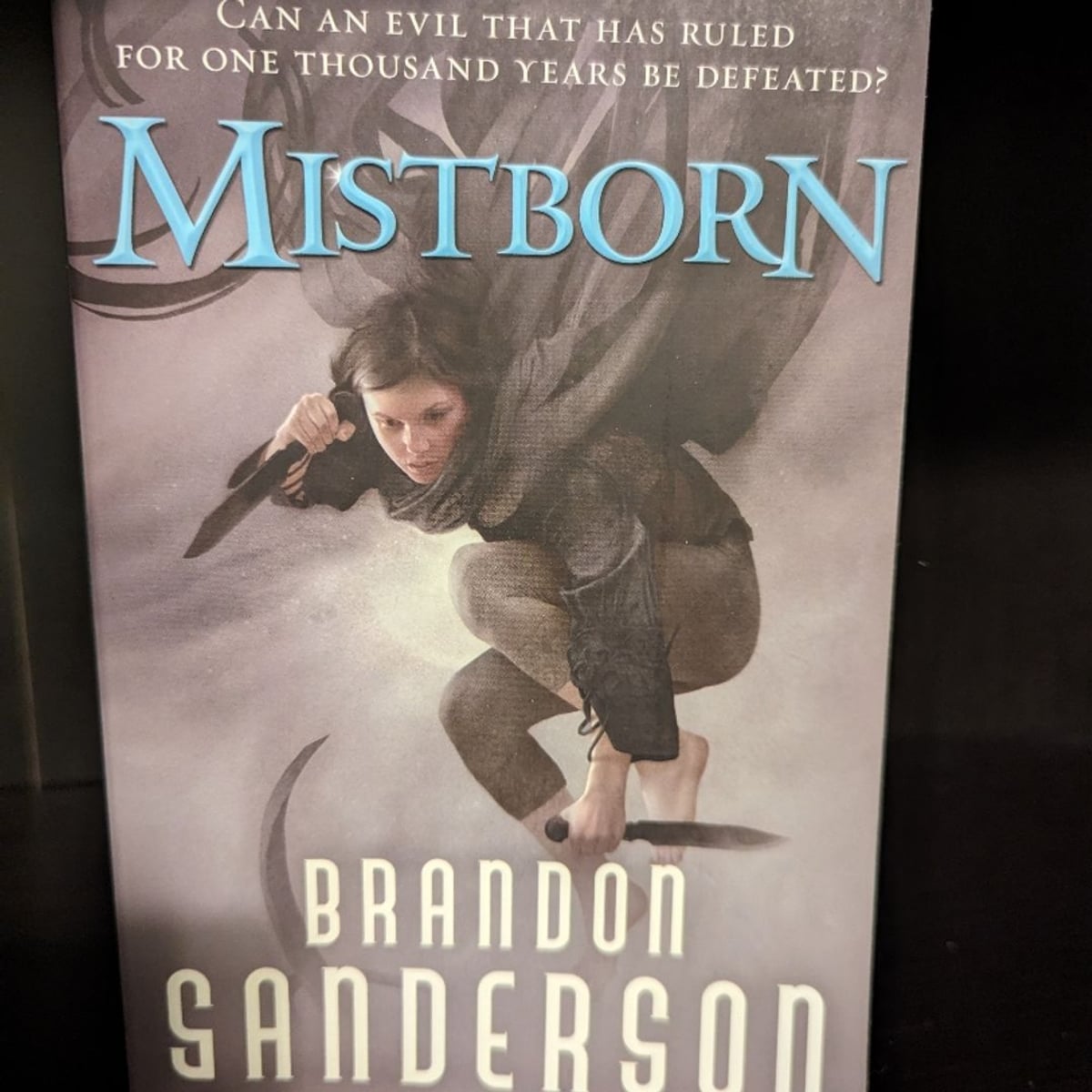 Mistborn by Brandon Sanderson, Paperback | Pangobooks