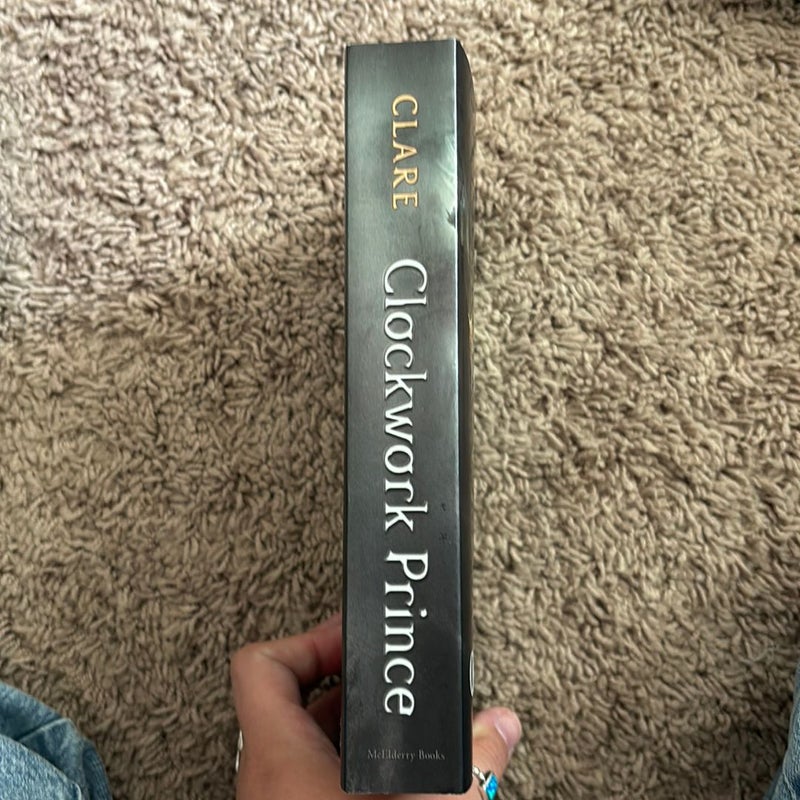 Clockwork Prince by Cassandra Clare, Paperback | Pangobooks