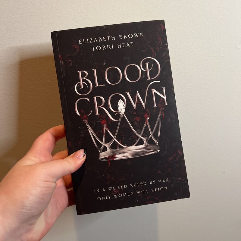 Blood Crown by Elizabeth Brown, Paperback | Pangobooks