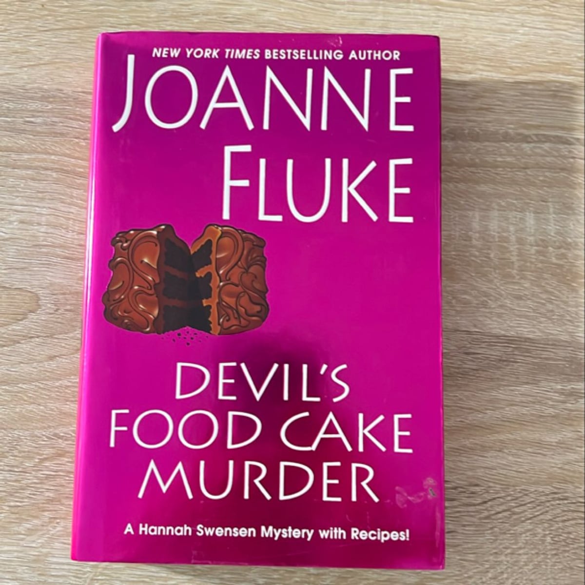 Devil's Food Cake Murder by Joanne Fluke