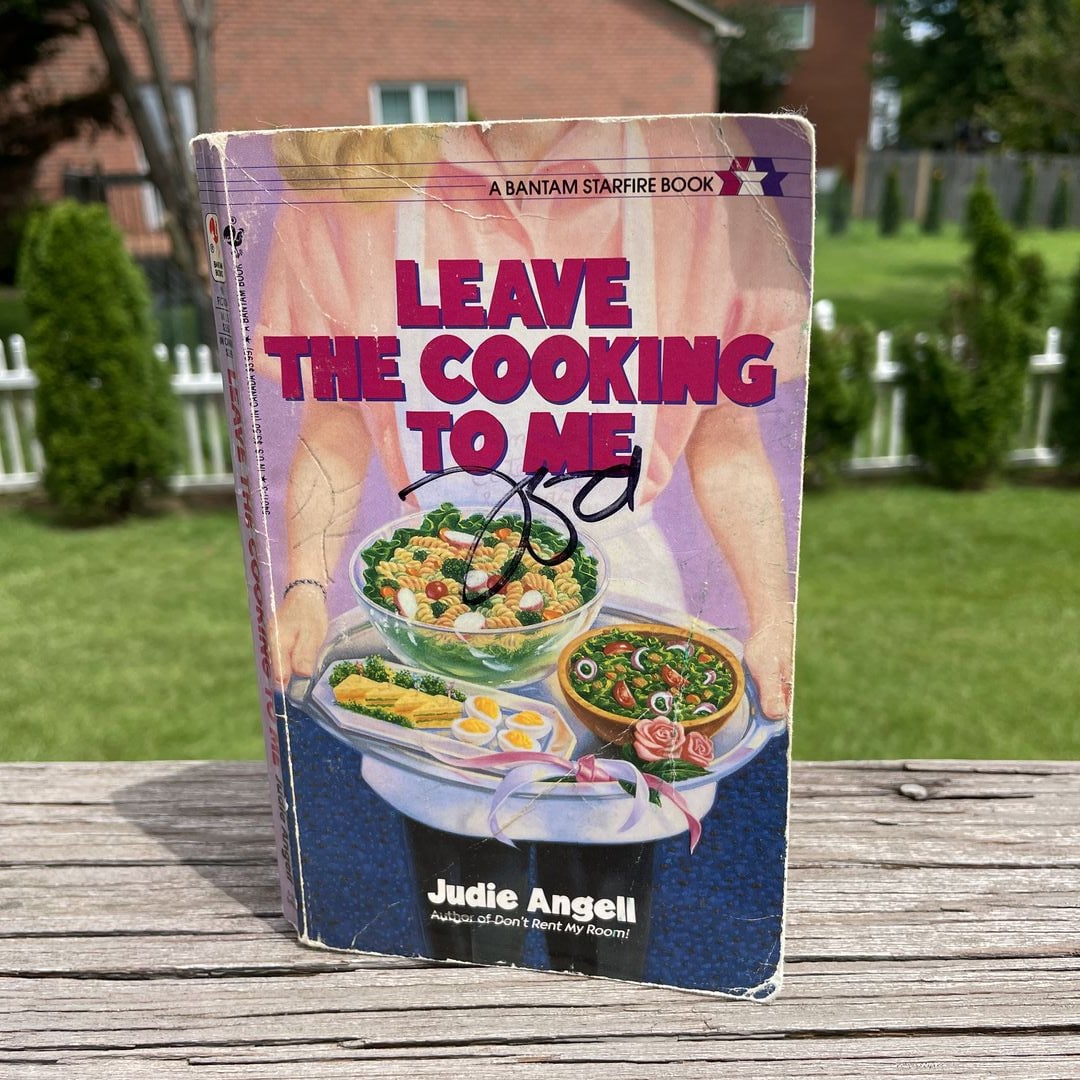 Leave the Cooking to Me by Judie Angell, Paperback | Pangobooks
