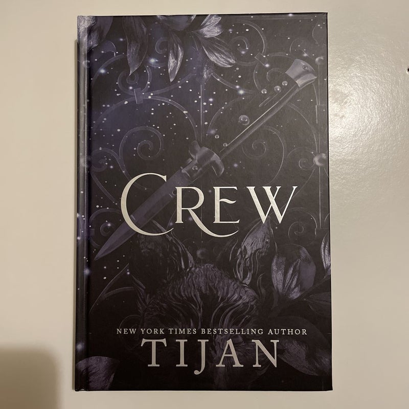 Crew by Tijan , Hardcover | Pangobooks