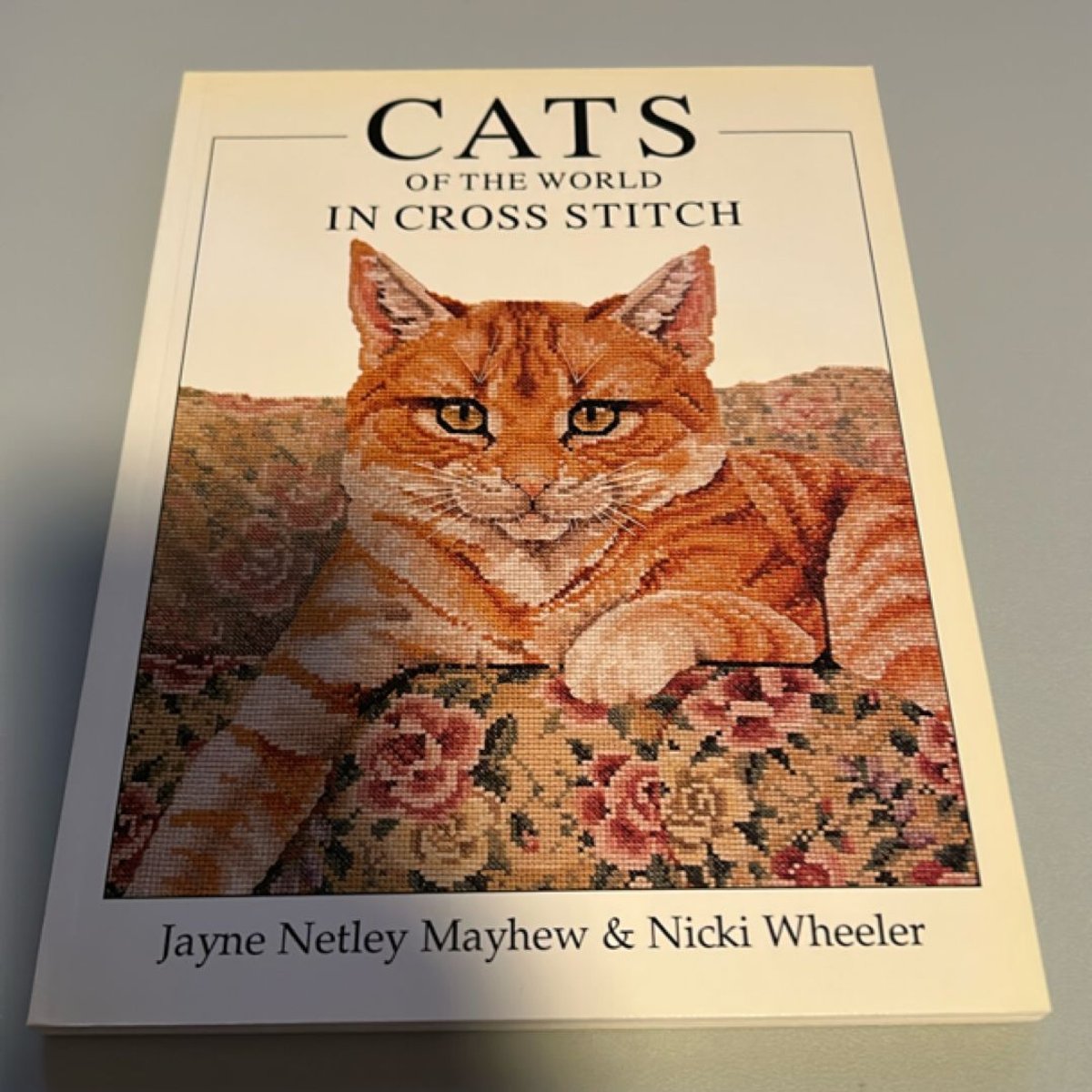 Cats of the World in Cross Stitch by Jayne Netley Mayhew, Nicki Wheeler