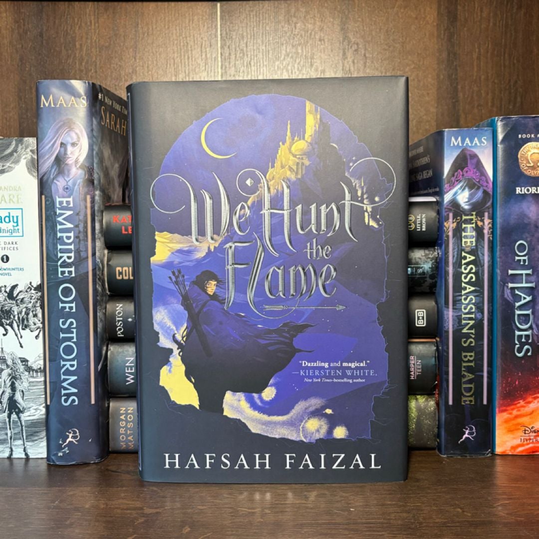 We Hunt the Flame by Hafsah Faizal , Hardcover | Pangobooks