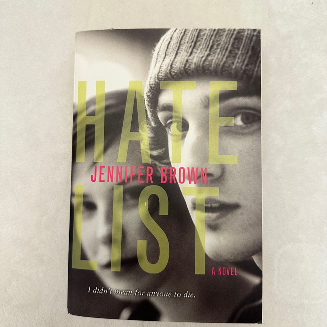Hate List by Jennifer Brown, Paperback | Pangobooks