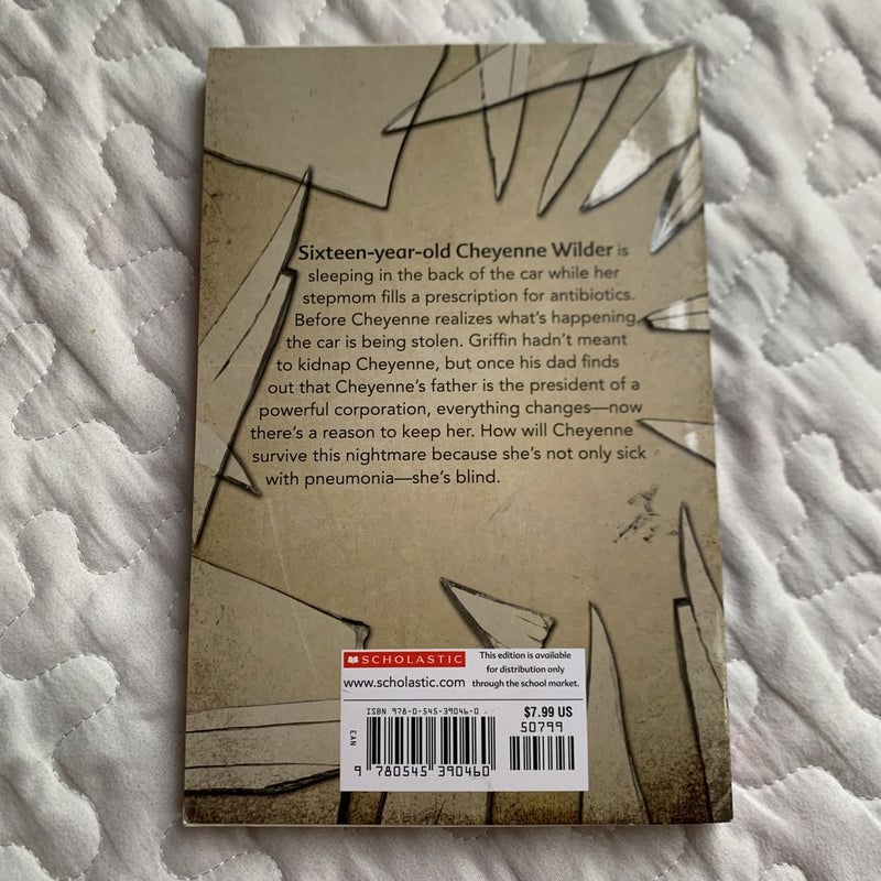 Girl, Stolen by April Henry, Paperback | Pangobooks