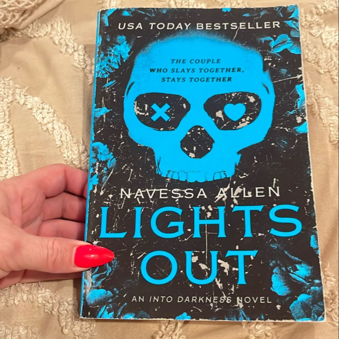 Lights Out by Navessa Allen, Paperback | Pangobooks