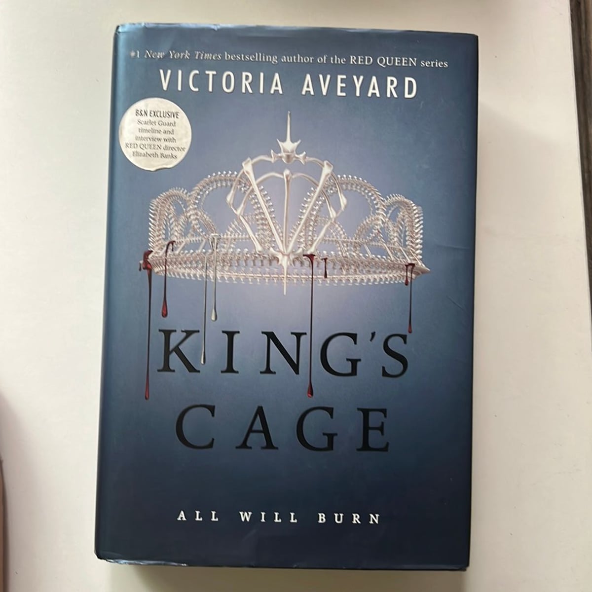 King’s Cage by Victoria Aveyard, Hardcover | Pangobooks