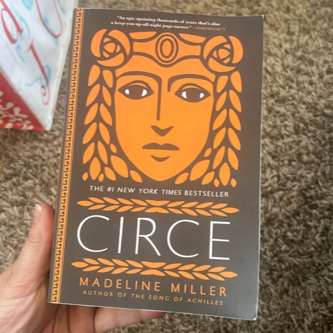 Circe by Madeline Miller, Paperback | Pangobooks