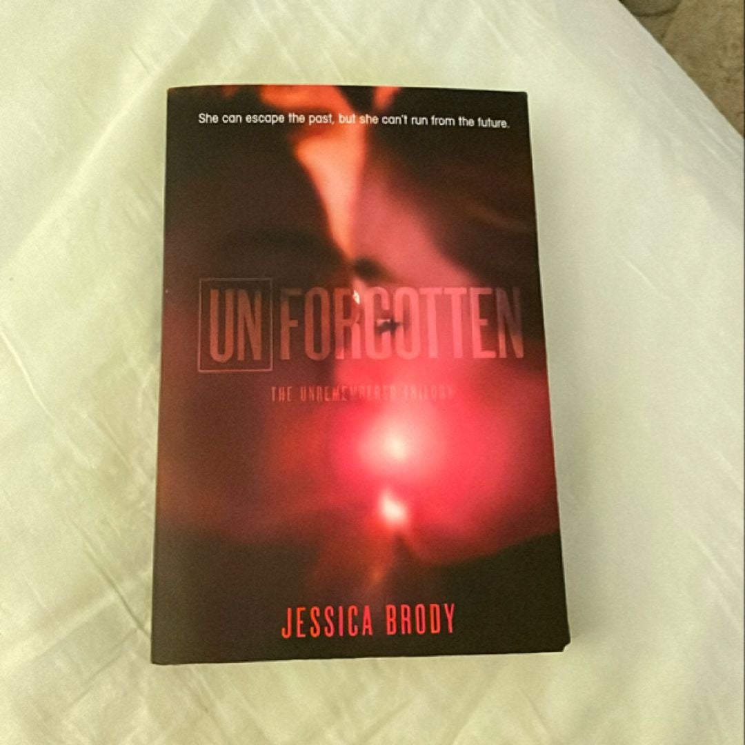 Unforgotten by Jessica Brody, Paperback | Pangobooks