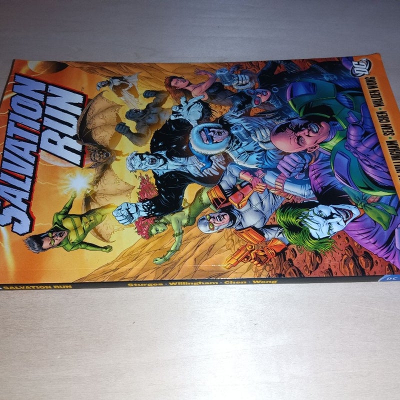 JLA - Salvation Run by Bill Willingham, Matt Sturges, Sean Chen, Walden ...