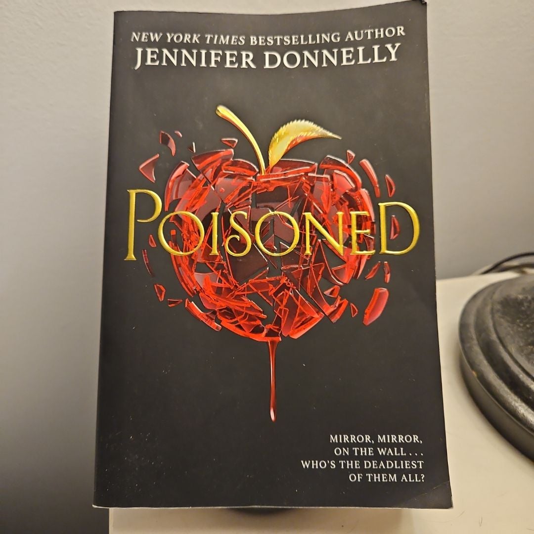 Poisoned by Jennifer Donnelly , Paperback | Pangobooks