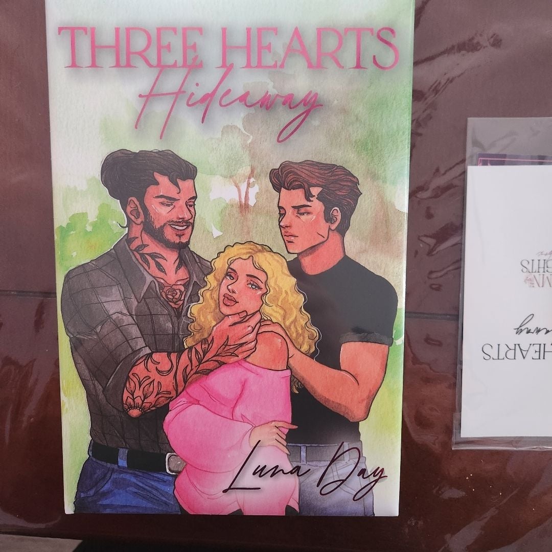 Three hearts hideaway by Luna Day, Hardcover | Pangobooks