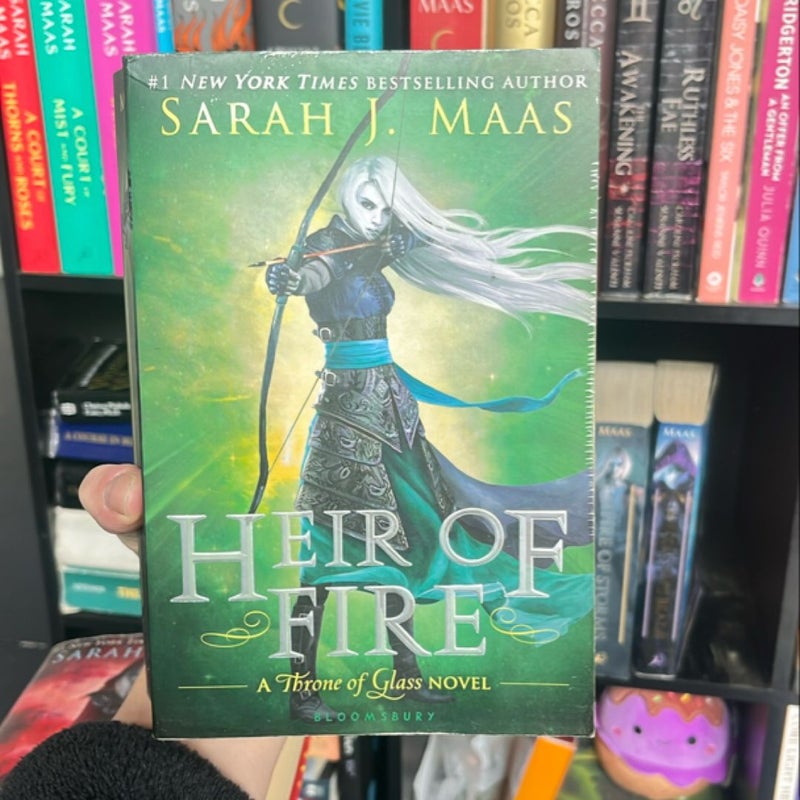 Heir of Fire by Sarah J. Maas, Paperback | Pangobooks