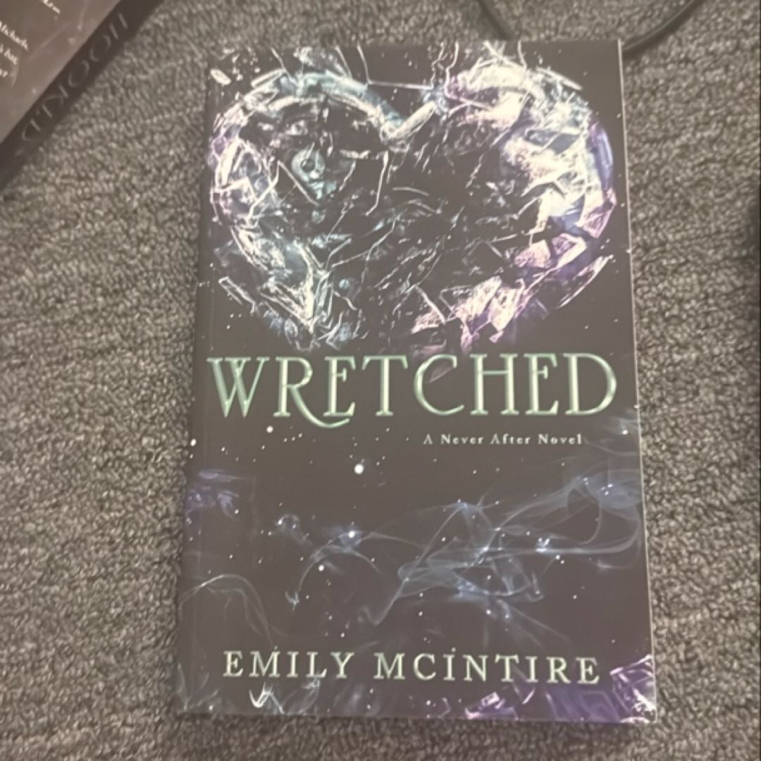 Wretched by Emily McIntire, Paperback | Pangobooks