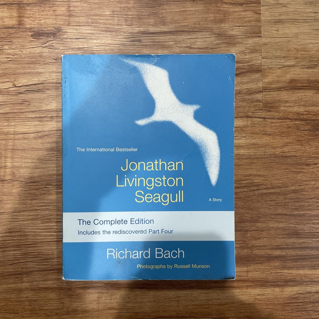 Jonathan Livingston Seagull by Richard Bach , Paperback | Pangobooks