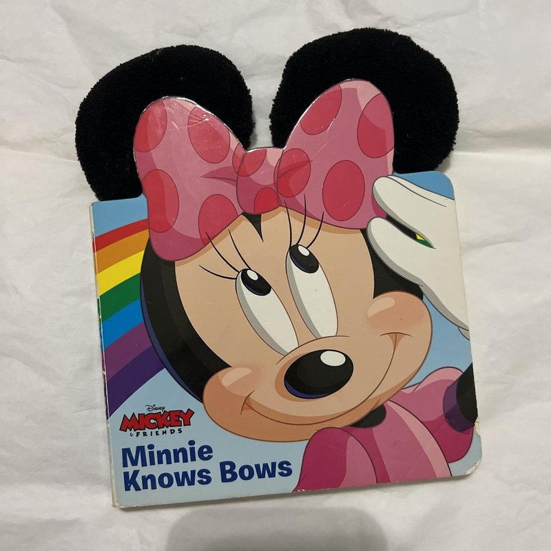 Minnie Knows Bows by Disney Books
