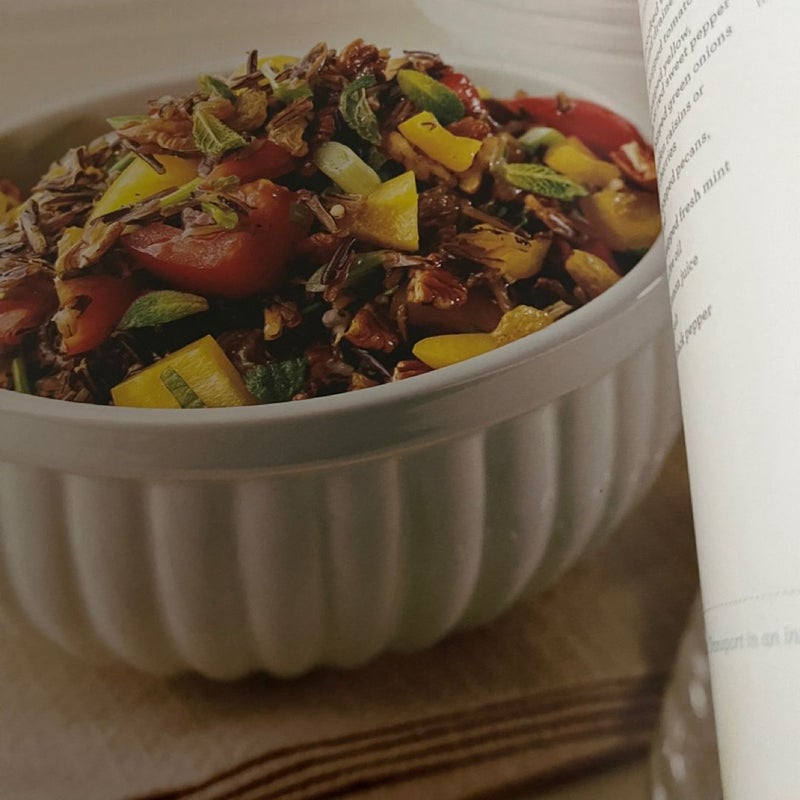 The Potluck Cookbook by Meredith print advantage , Paperback | Pangobooks