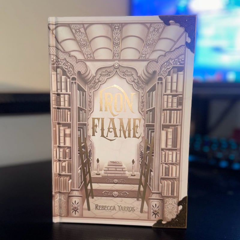 Iron Flame - Bookish Box Edition by Rebecca Yarros, Hardcover | Pangobooks