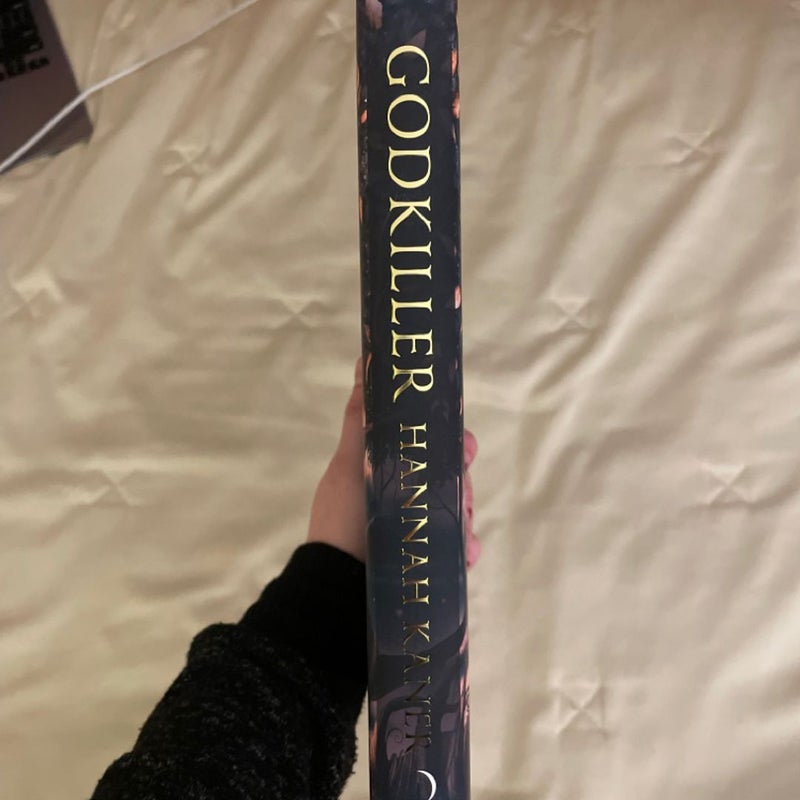 ILLUMICRATE EXCLUSIVE Godkiller by Hannah Kaner, Hardcover | Pangobooks