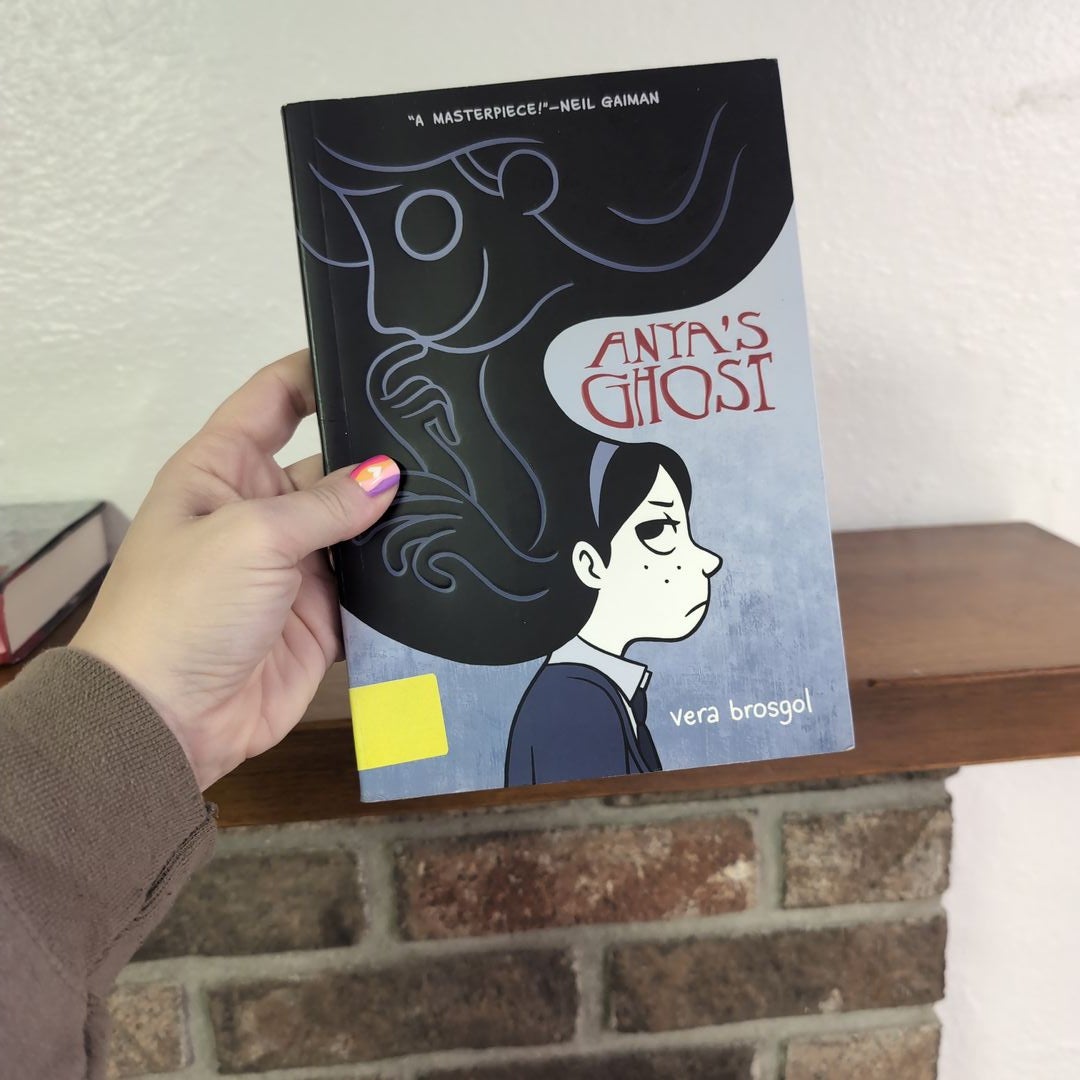 Anya's Ghost by Vera Brosgol, Paperback | Pangobooks