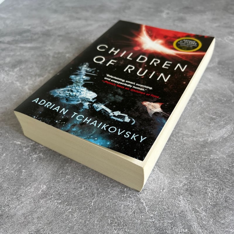 Children of Ruin by Adrian Tchaikovsky, Paperback | Pangobooks