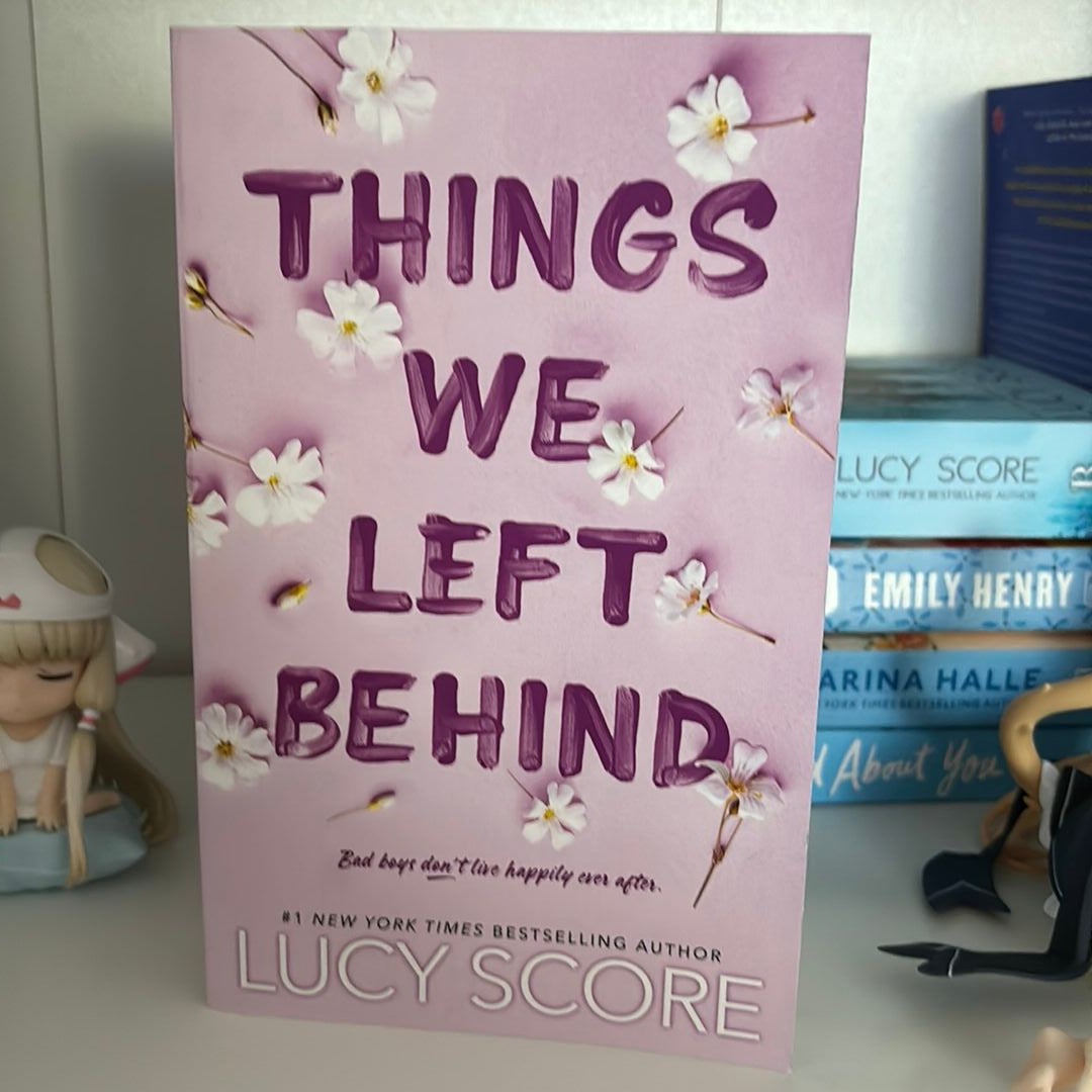 Things We Left Behind by Lucy Score, Paperback | Pangobooks
