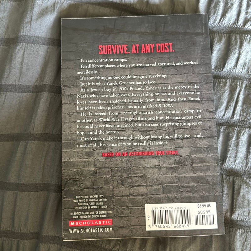 Prisoner B-3087 by Alan Gratz, Paperback | Pangobooks