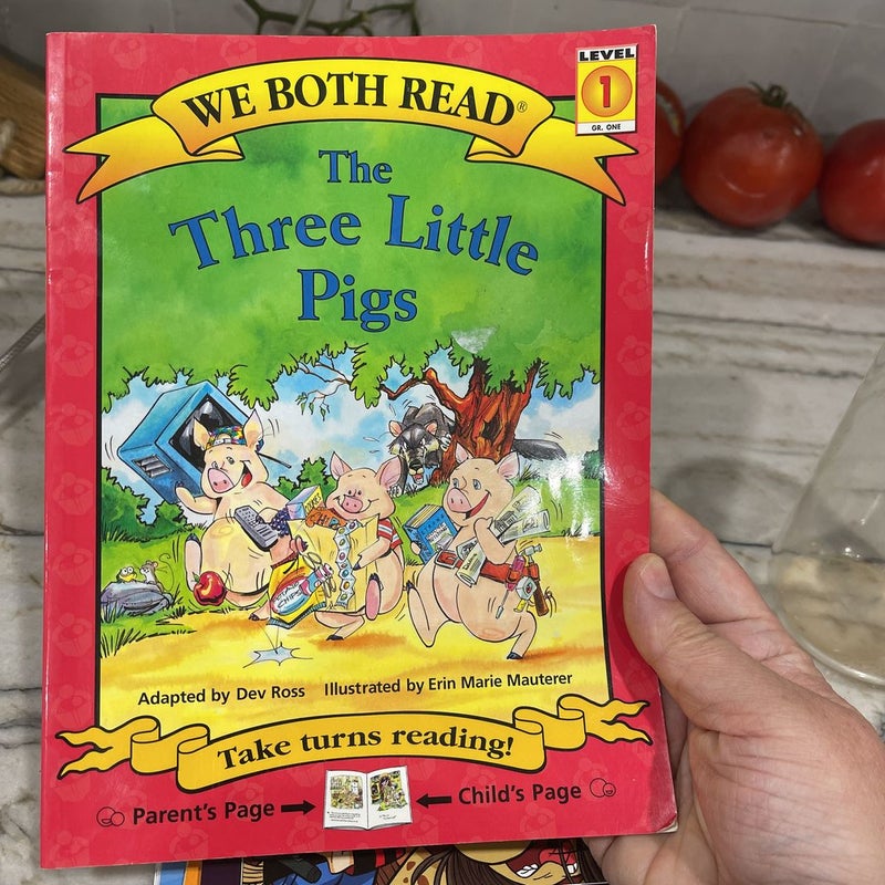 We Both Read-The Three Little Pigs by Dev Ross