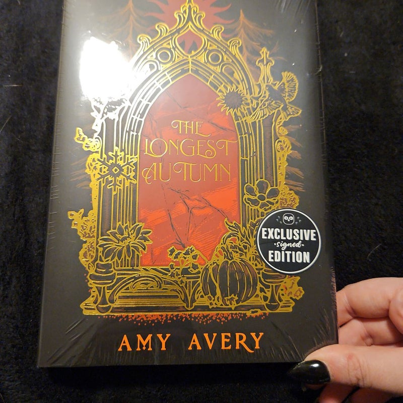 The Longest Autumn by Amy Avery, Hardcover | Pangobooks