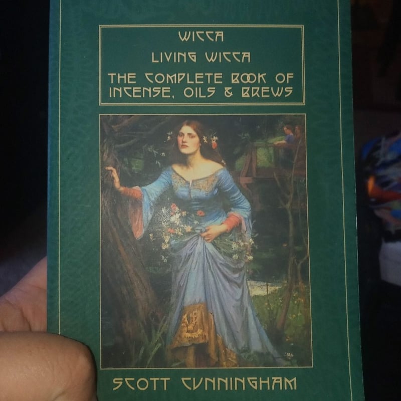 Wicca and the living wicca by Scott Cunningham, Paperback | Pangobooks