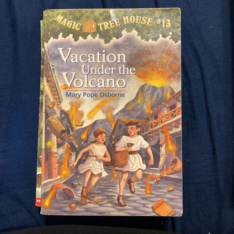 Magic Tree House Books by Mary Pope Osborne, Paperback | Pangobooks