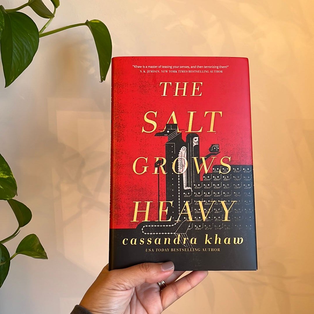 The Salt Grows Heavy by Cassandra Khaw, Hardcover | Pangobooks