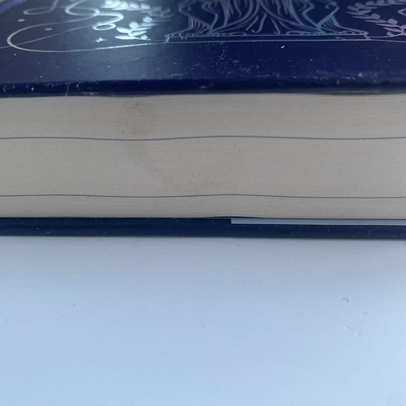 Threads That Bind by Kika Hatzopoulou, Hardcover | Pangobooks