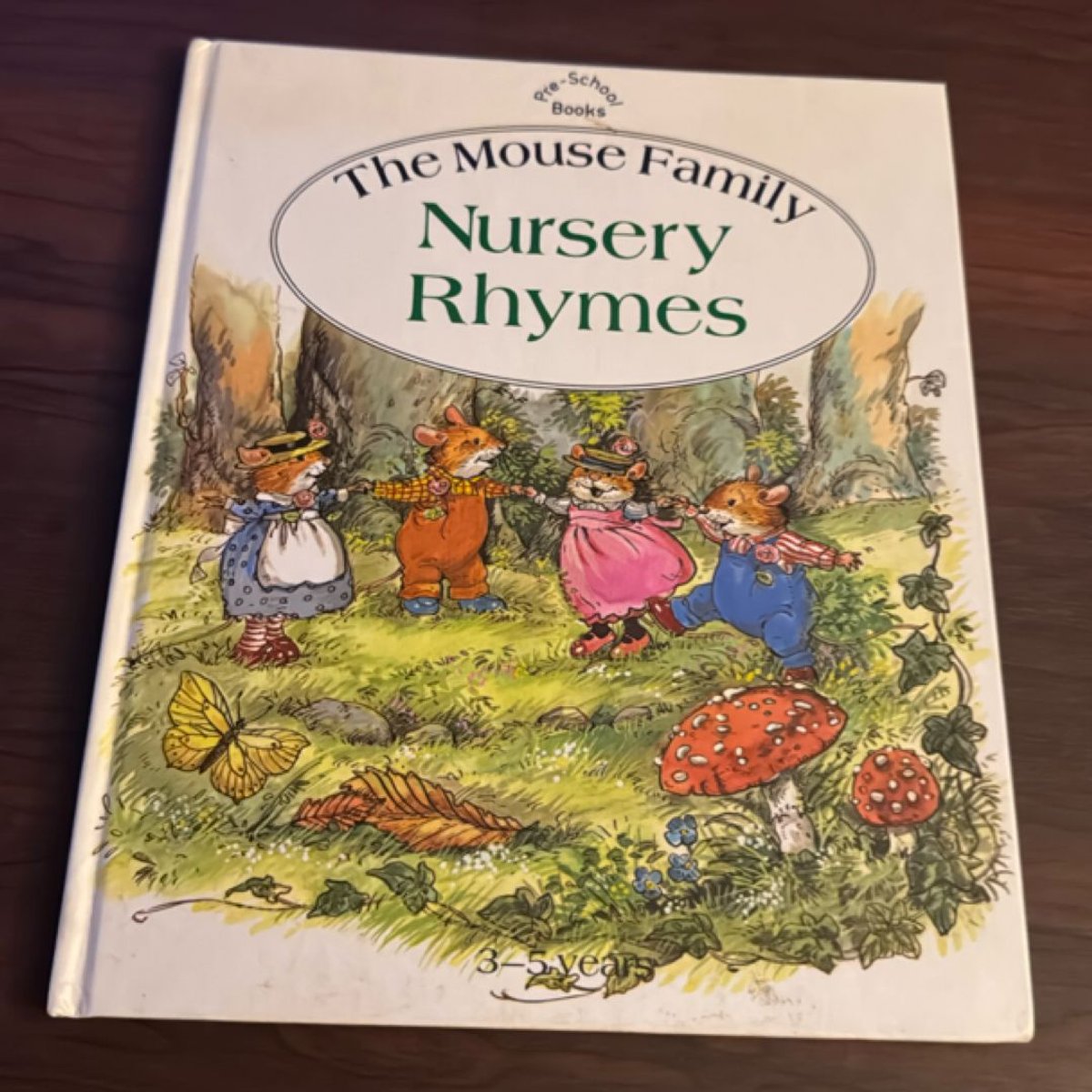 The Mouse Family by Hilary Lazell, Pamela Storey