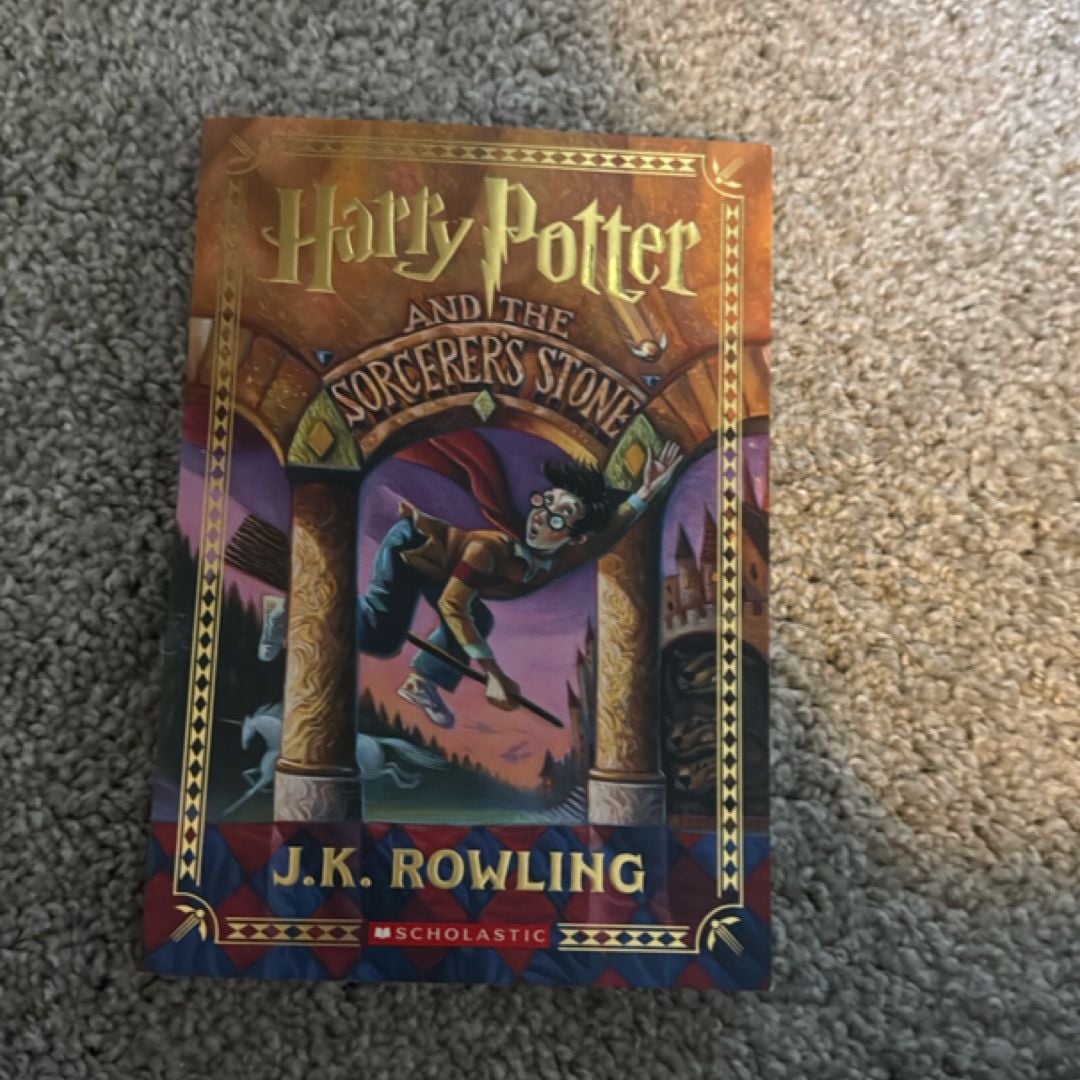 Harry Potter and the Sorcerer's Stone (Harry Potter, Book 1) by J. K ...