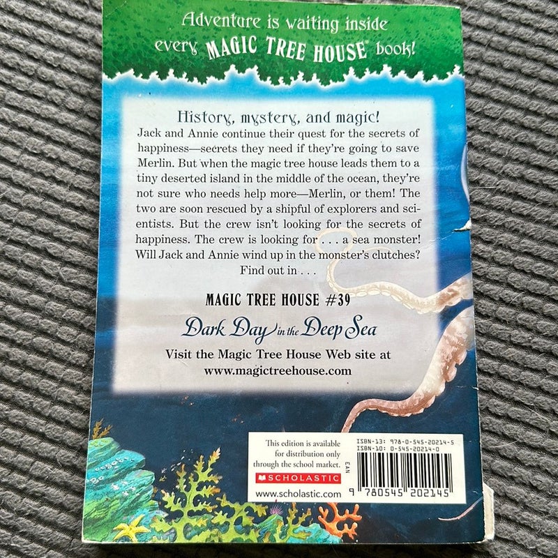 Magic Tree House #39: A Merlin Mission: Dark Day in the Deep Sea by ...