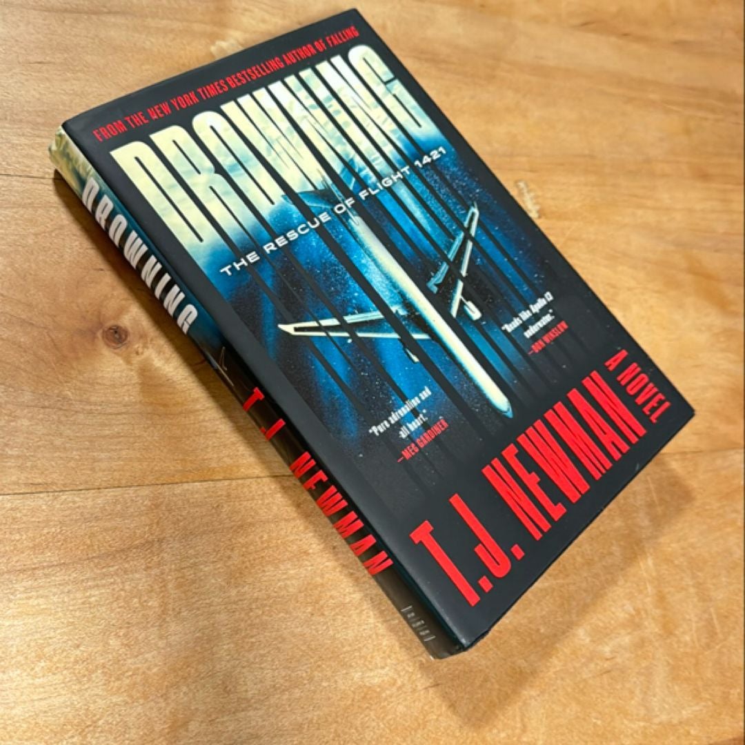 Drowning by T. J. Newman, Paperback | Pangobooks