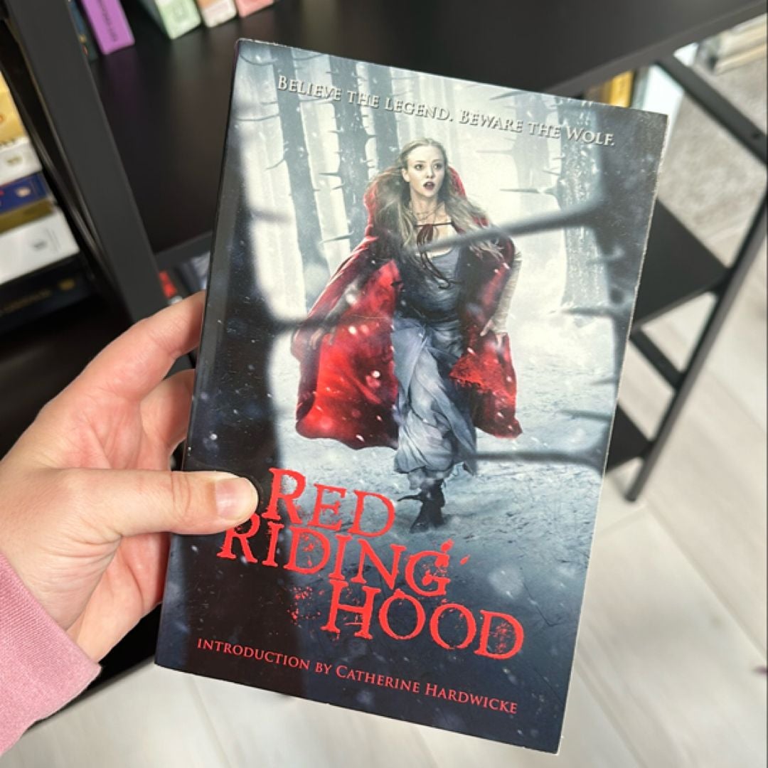 Red Riding Hood by Sarah Blakley-Cartwright, Paperback | Pangobooks