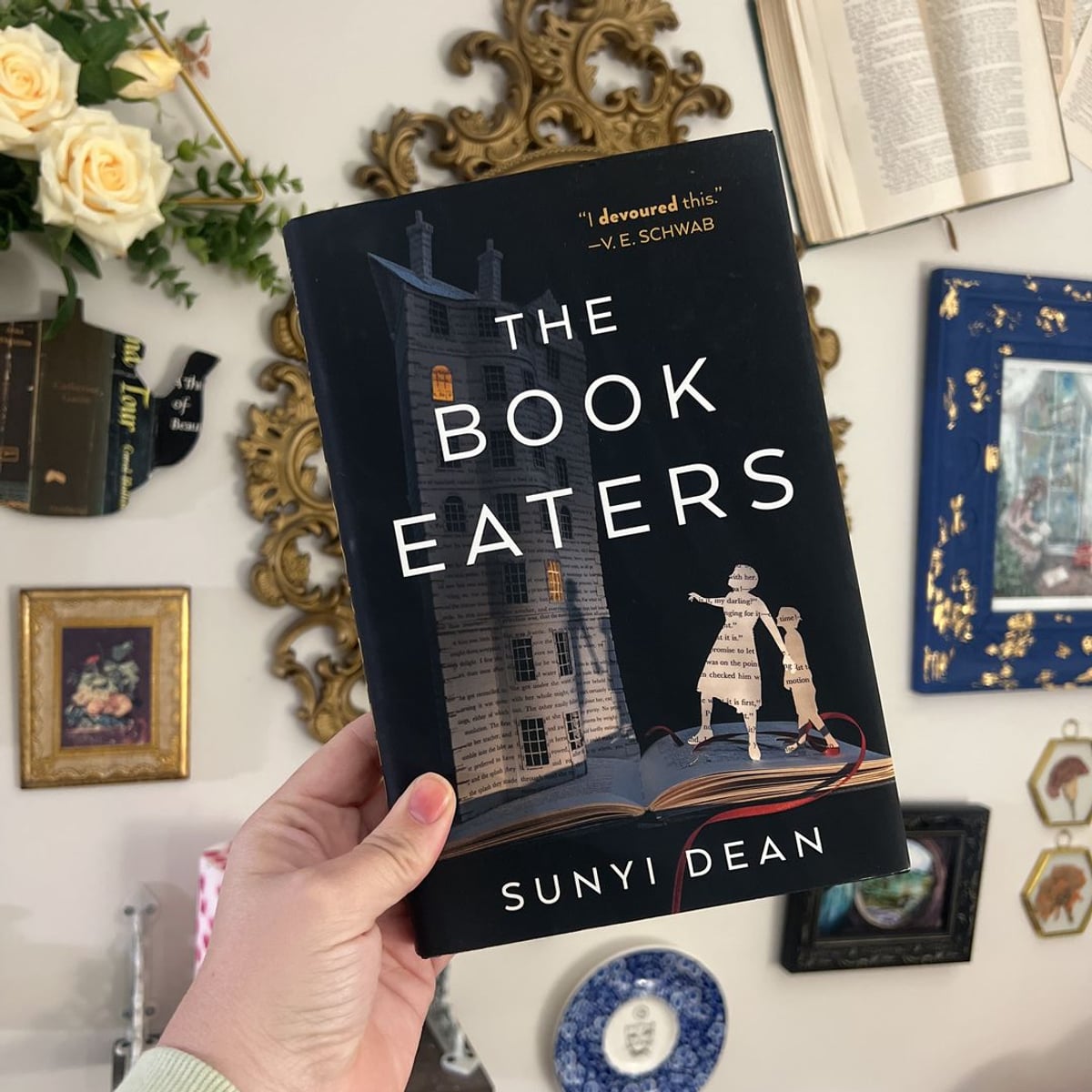 The Book Eaters by Sunyi Dean, Hardcover | Pangobooks