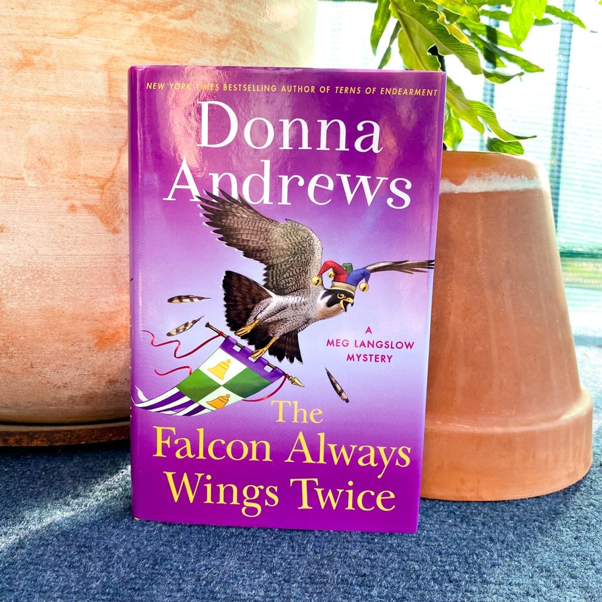 The Falcon Always Wings Twice by Donna Andrews, Hardcover | Pangobooks