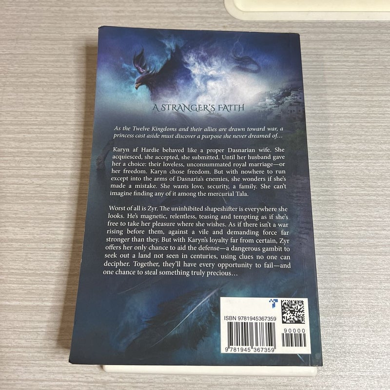 The Arrows of the Heart by Jeffe Kennedy, Paperback | Pangobooks