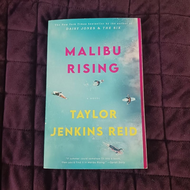 Malibu Rising by Taylor Jenkins Reid, Paperback | Pangobooks
