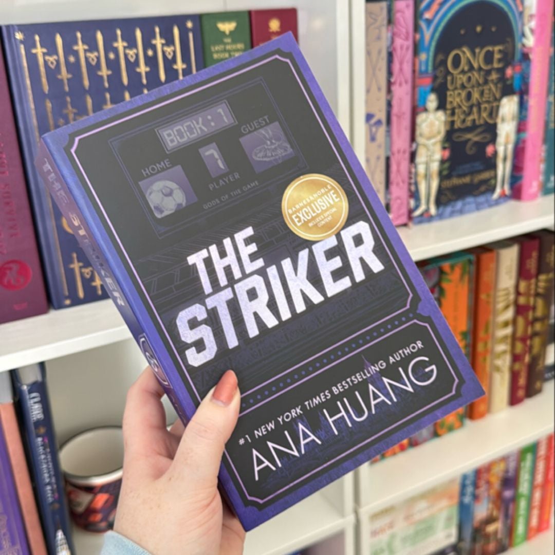 The Striker - B&N Exclusive Edition by Ana Huang, Paperback | Pangobooks