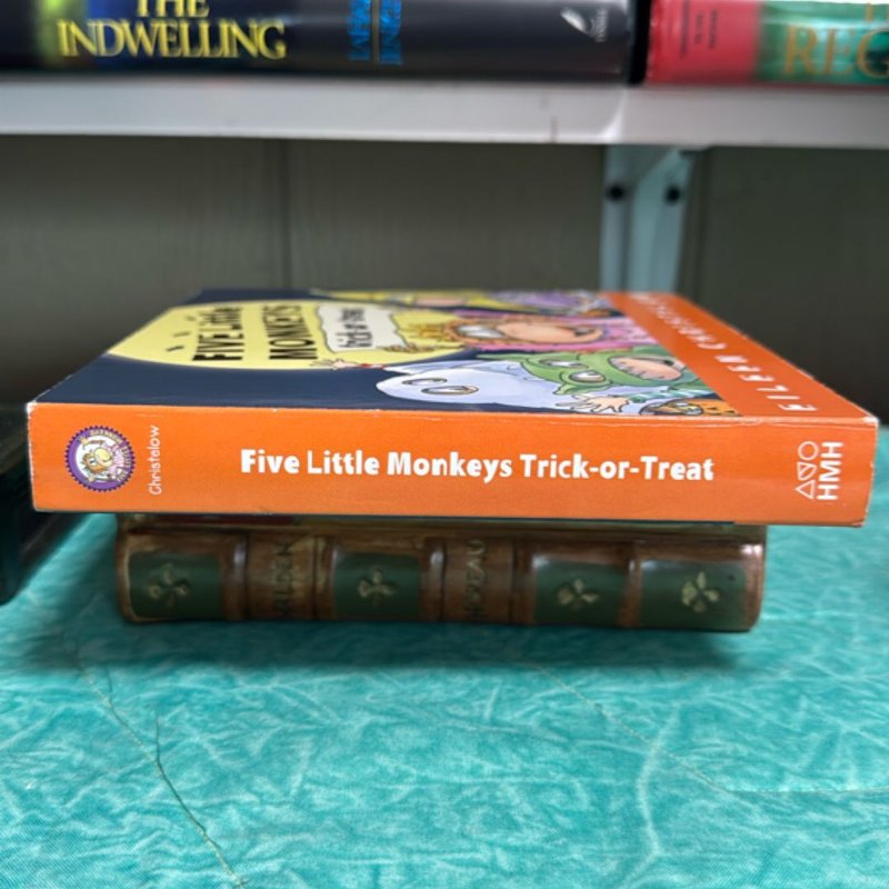Five Little Monkeys Trick-Or-Treat by Eileen Christelow