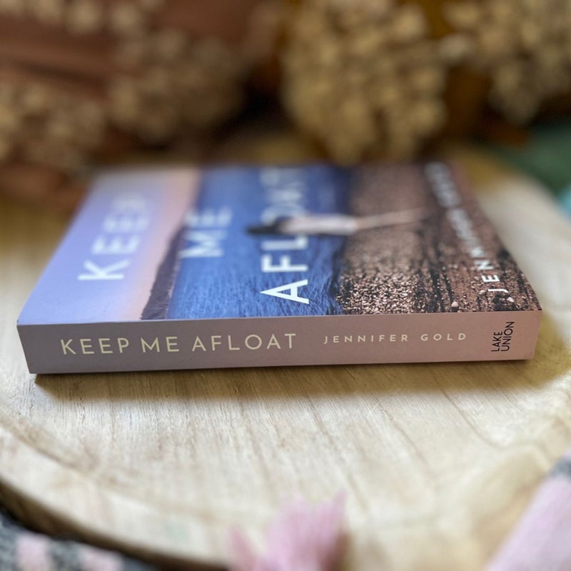 Keep Me Afloat by Jennifer Gold, Paperback | Pangobooks